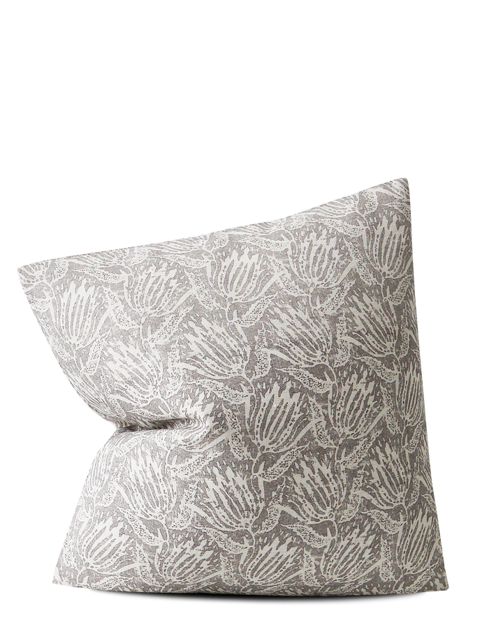 Tess Pillow / Breige